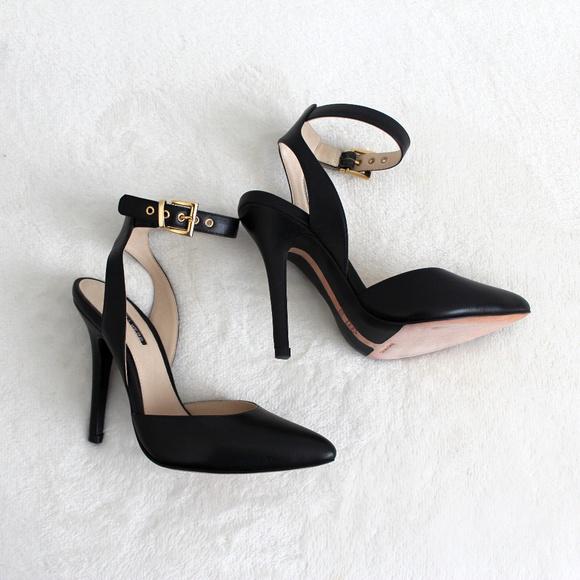 Best in Shoes Posh Party on Poshmark